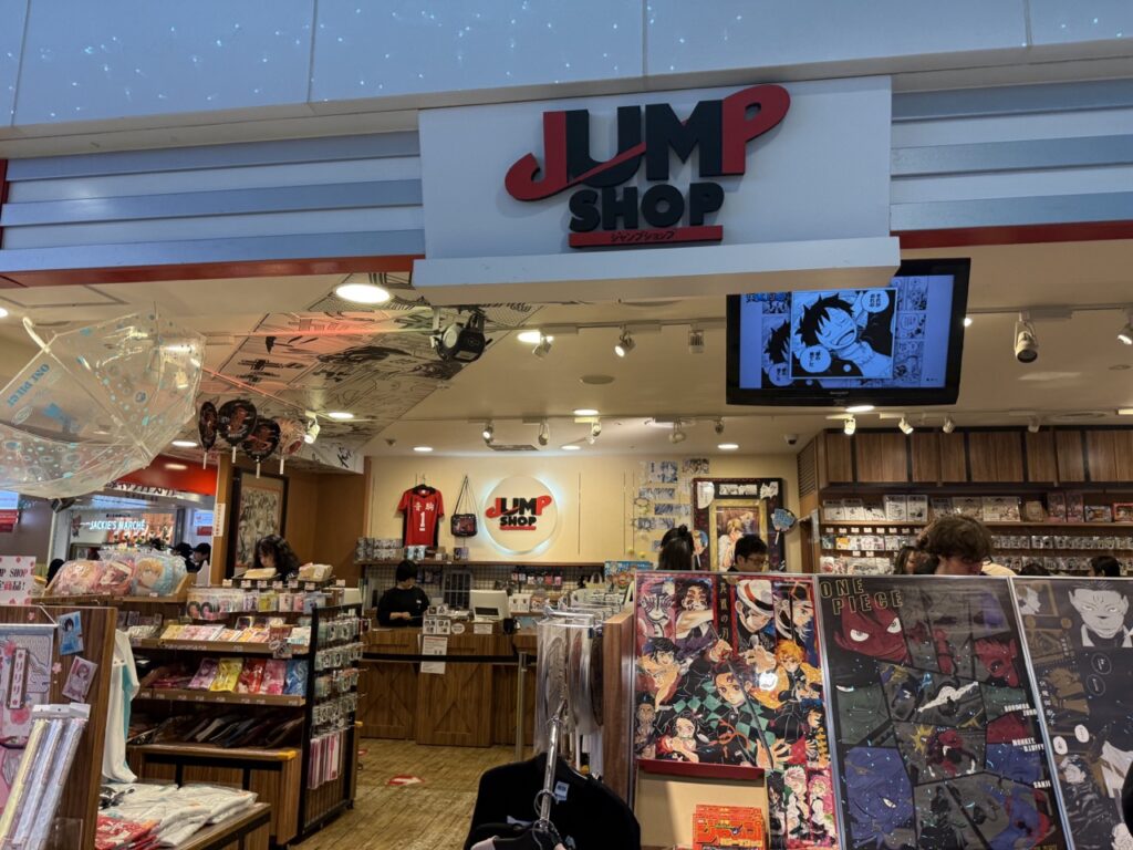 【JUMP SHOP(ジャンプショップ) 東京駅店】ヒロアカのグッズを紹介！｜東京キャラクターストリート内 - ヒロアカファンブログ